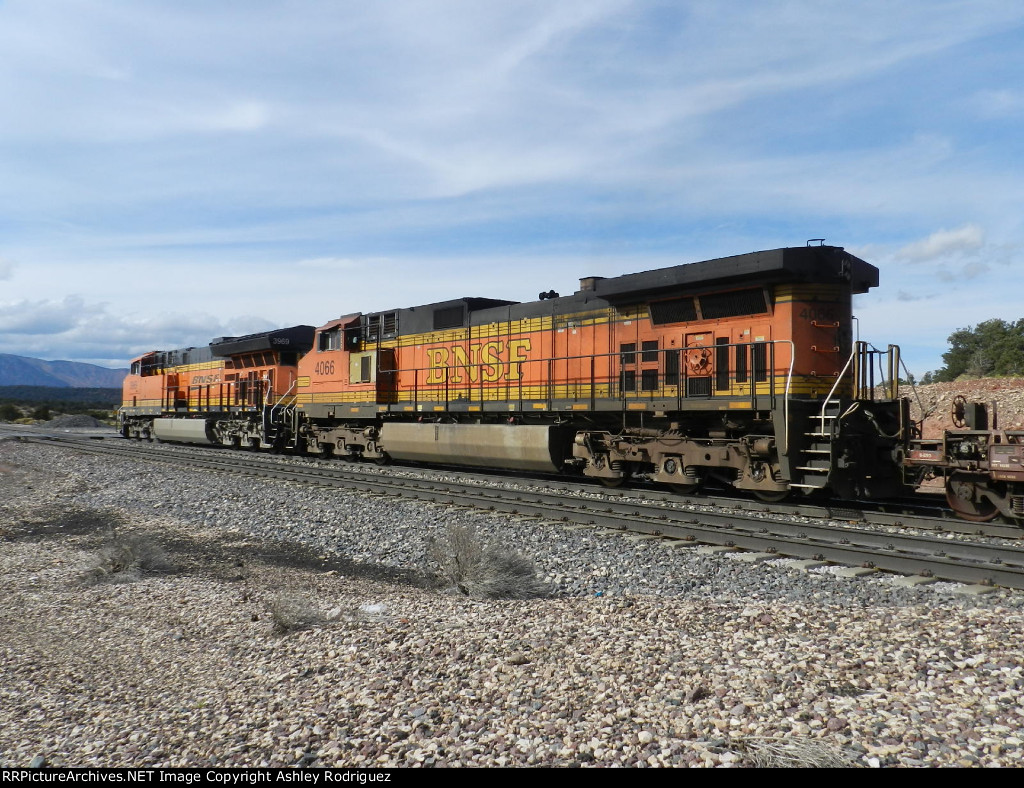 BNSF 4066